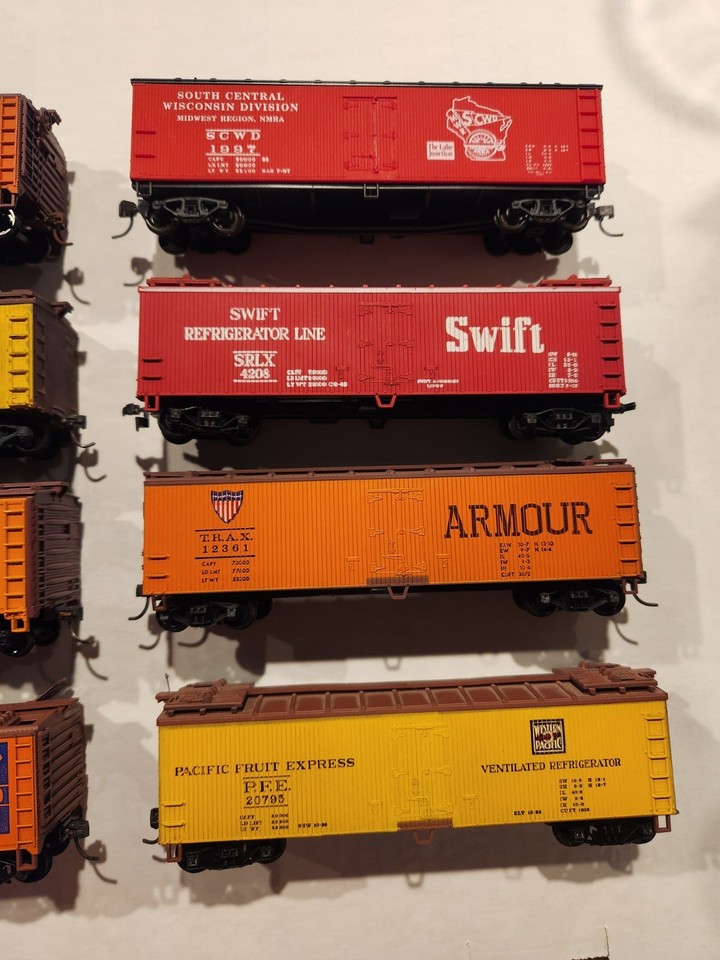 HO Lot of 17 Reefer / Box Cars - Freight Cars | eBay