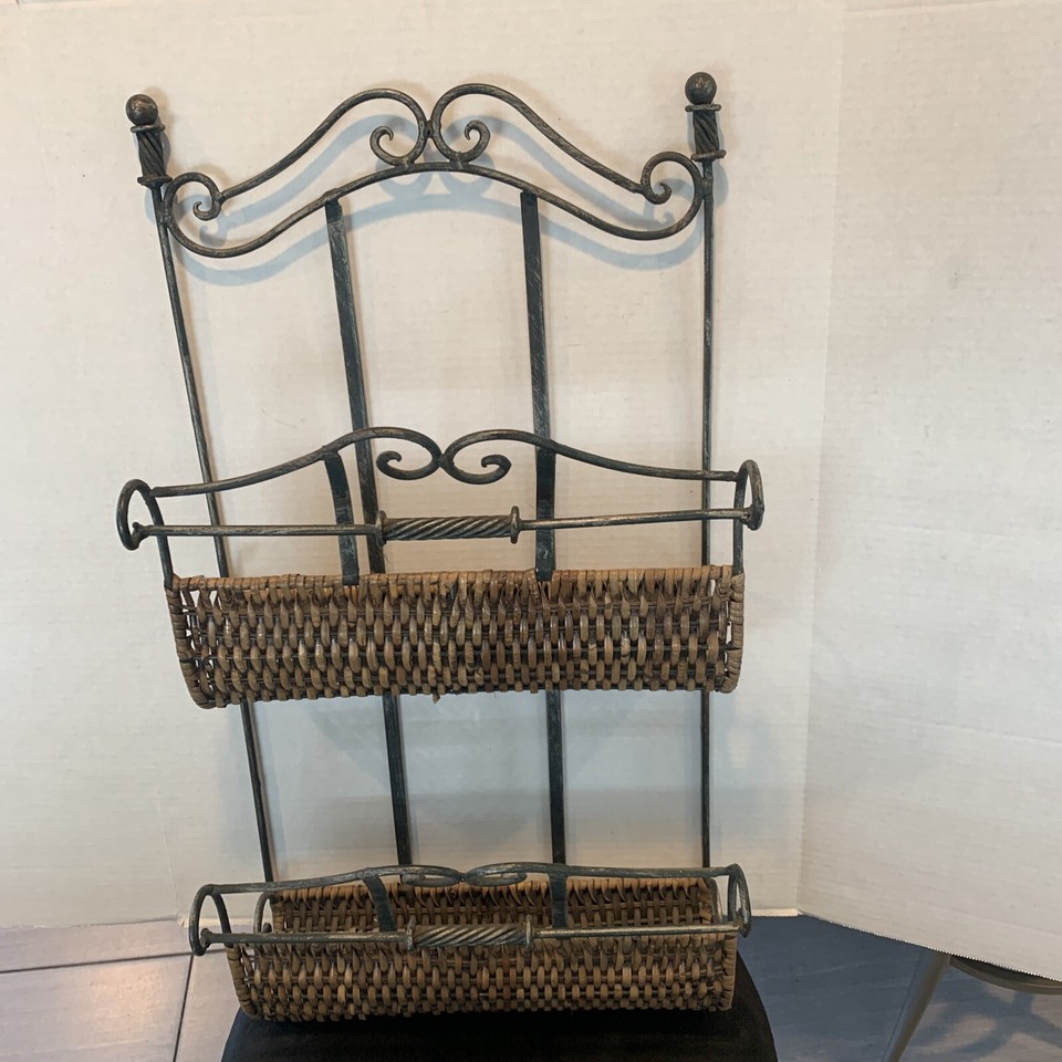 Hanging Wall Mount Newspaper Magazine Rack Holder Steel Metal & Wicker ...