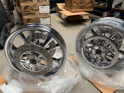 RENEGADE " VAIL " Wheels DNA. ULTIMA. Harley. Chopper. Custom Build ...