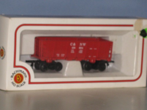 Bachmann HO 27' Ore Car, C & NW, #121684 | eBay