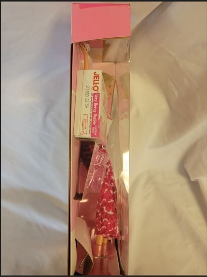 Jell-O Fun Barbie Doll 2001 Mattel #55417 WITH REAL JELLO & MOLD New In ...