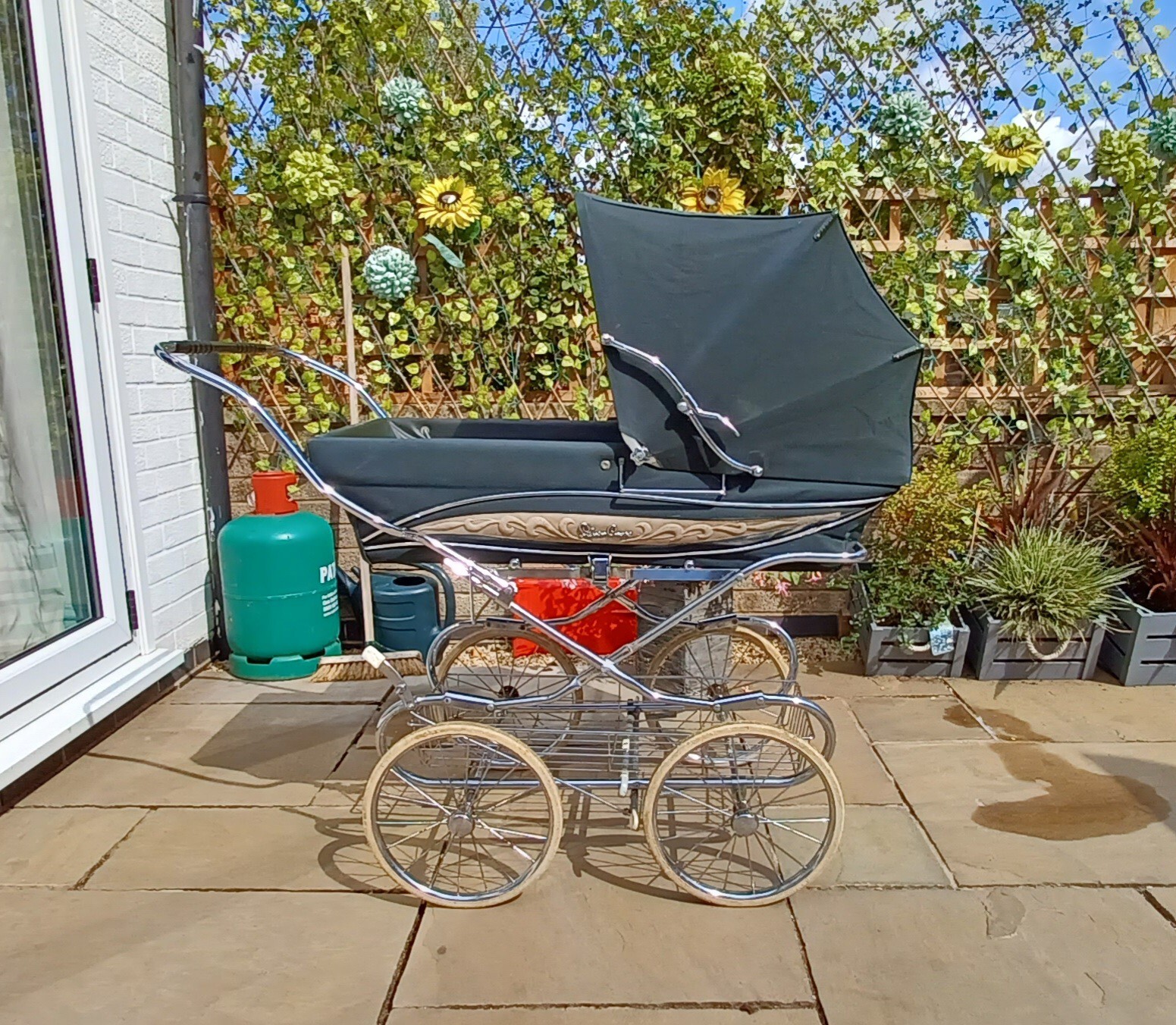 Vintage Silvercross /Wilson Chantilly Model Green Coach-built Babies ...