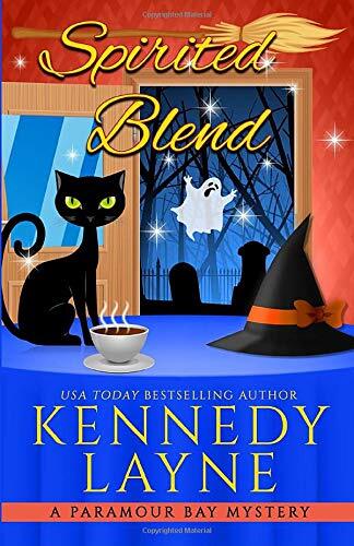 Spirited Blend (A Paramour Bay Cozy Paranormal Mystery), Layne ...