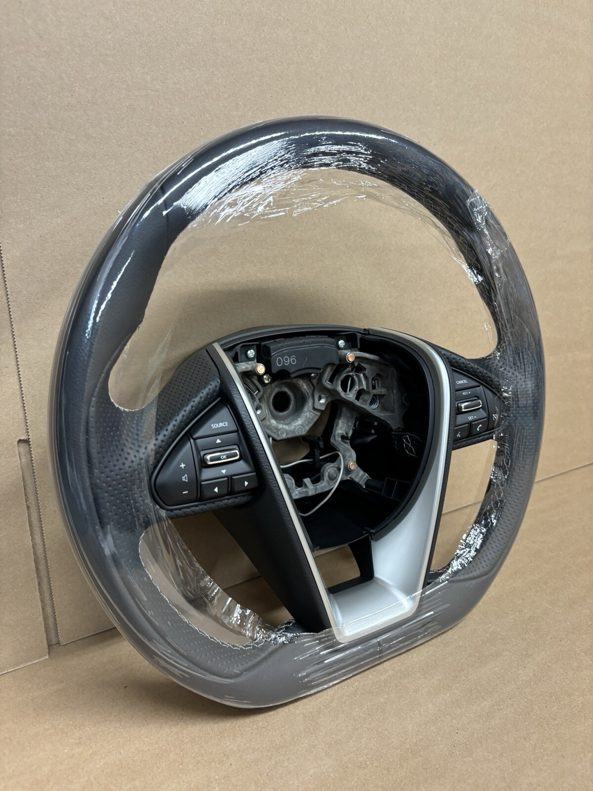 NEW OEM NISSAN MAXIMA 18-23 STEERING WHEEL BLACK/WHITE 48430-9DJ0A | eBay