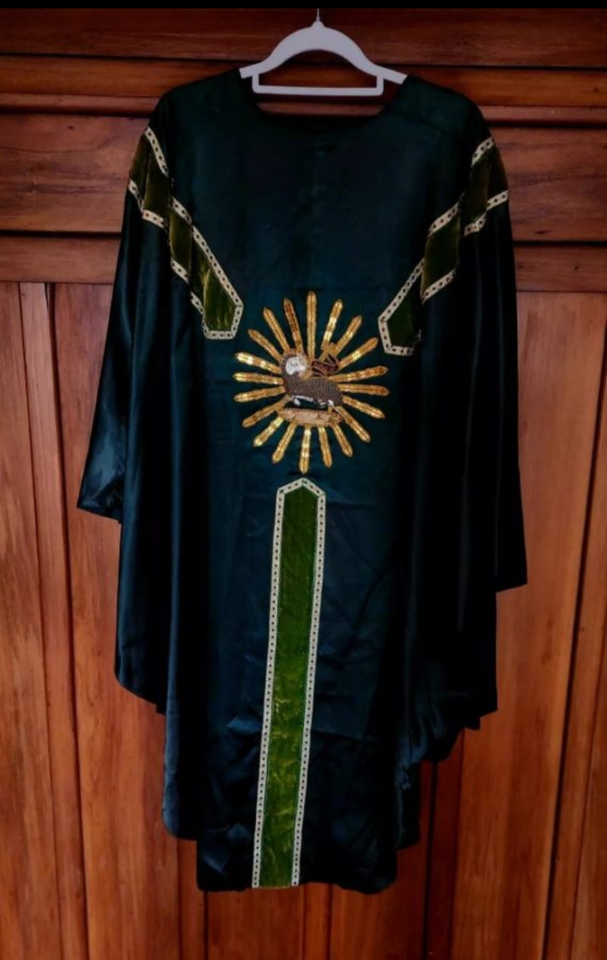 Spectacular Vintage Dark Green “Lamb of God” Chasuble – Liturgical ...