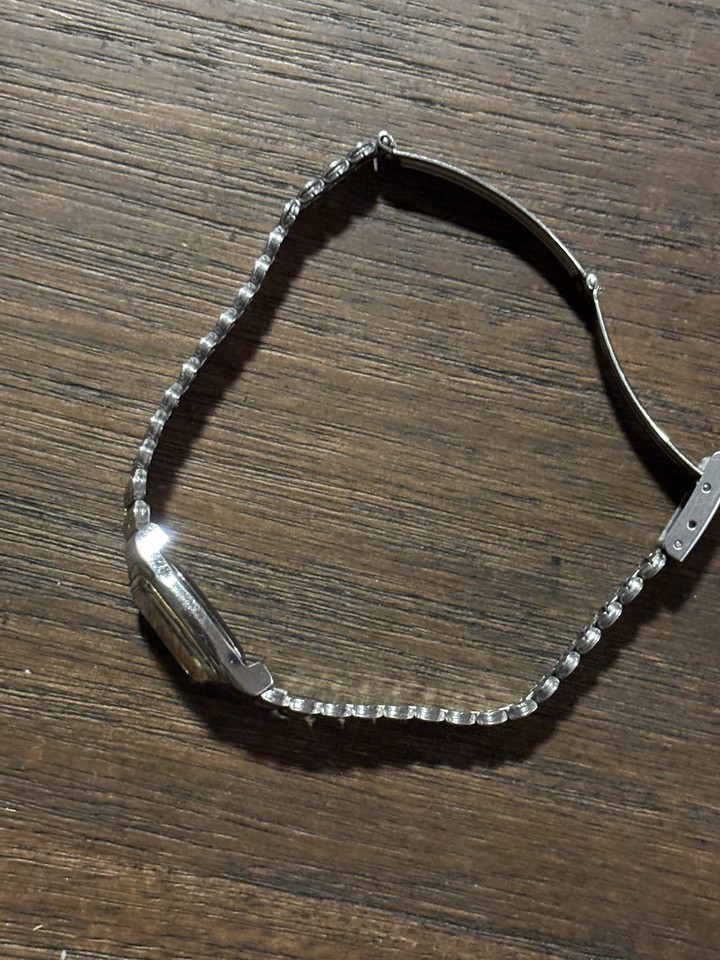 Citizen Quartz Women's Silver Gold Watch Two Tone Band 8030633 | eBay