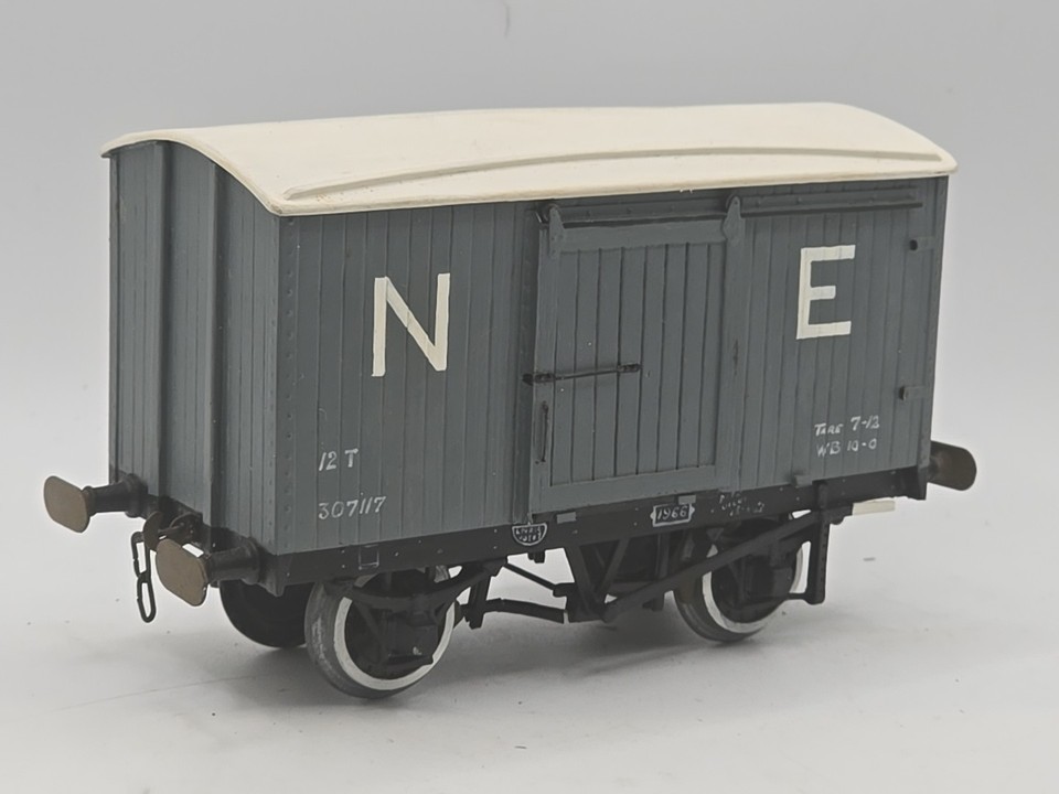 VINTAGE O GAUGE WOODEN KIT BUILT GREY NE 12T VENTILATED GOODS VAN MODEL ...