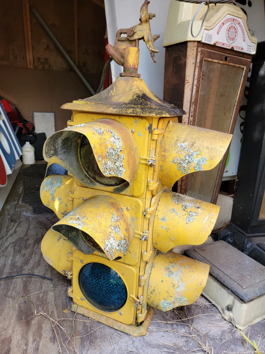 Vintage 4 Way Signal