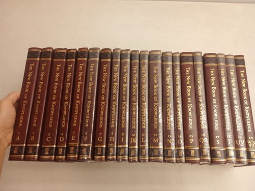 The New Book Of Knowledge Complete Encyclopedia Set 2005 Scholastic 1 ...