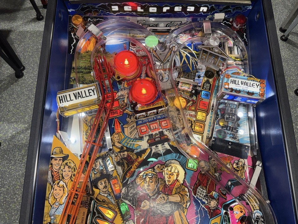 Back To The Future Pinball Machine Data East 1990 Delorean OC Pinballs ...