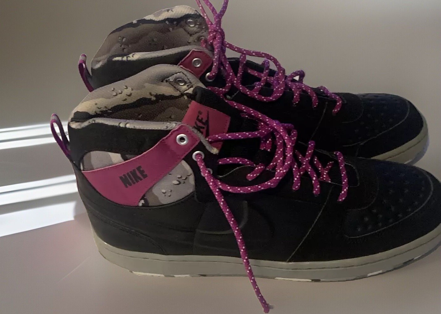 Nike Convention High JP 432103-050 Black/Vivid Grape-Grey SZ 9 US