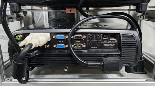 (2) PROJECTIONDESIGN F1+ PROJECTORS & CYVIZ VIZ3D FRAME | 2 Pack ...