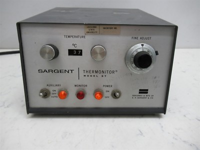 E. H. Sargent Thermonitor Model ST Laboratory Temperature Controller ...
