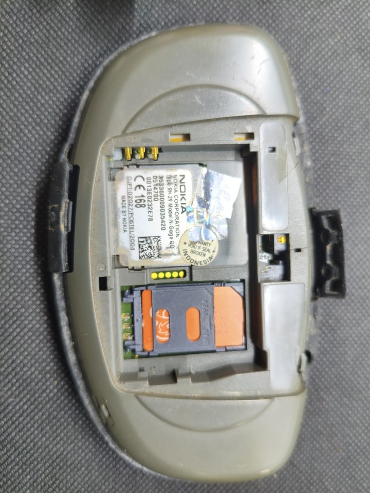 Nokia N-Gage QD Mobile phone Handheld Game Console for Parts Or Repair ...