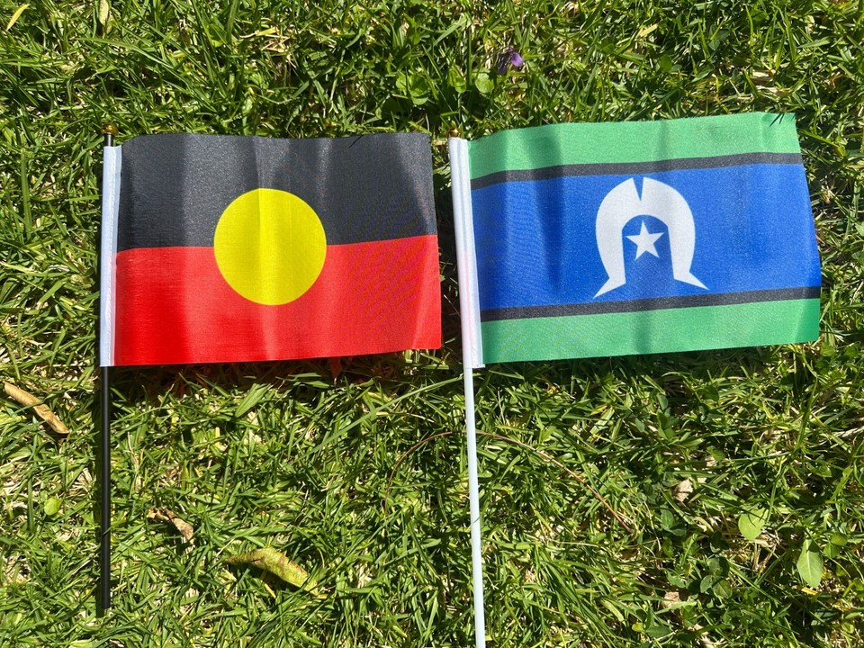 10 Hand Waver Stick Flags 5 Aboriginal 5 Torres Strait Islander ...