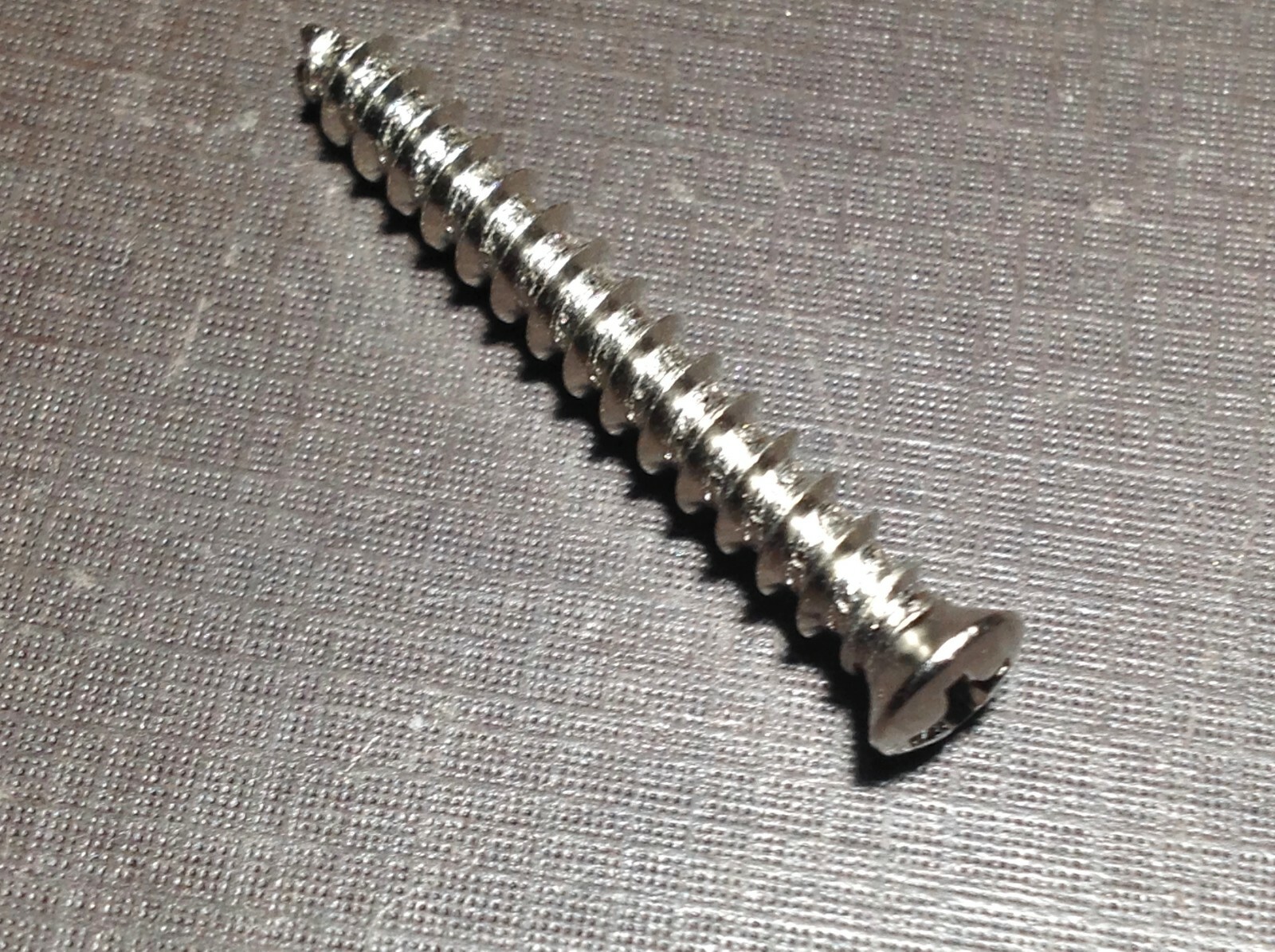 25 NORS #10 x 1-1/2" w/#6 nickel sheet metal garnish trim moulding ...