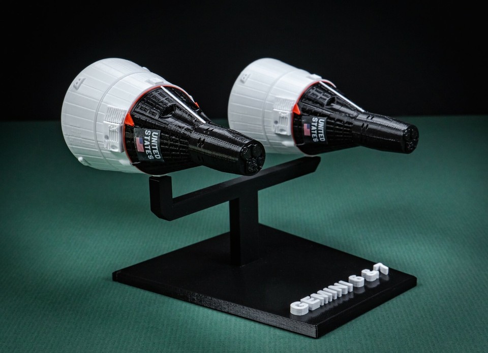 GEMINI 6&7 Rendezvous | Spaceships | Plastic model | Rocket ...