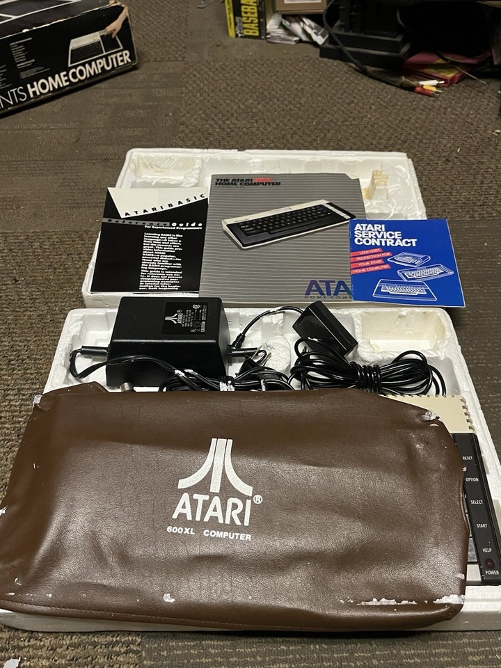 Vintage 1983 Atari 600XL Computer Complete in Box Works Great CIB Damaged Box | eBay