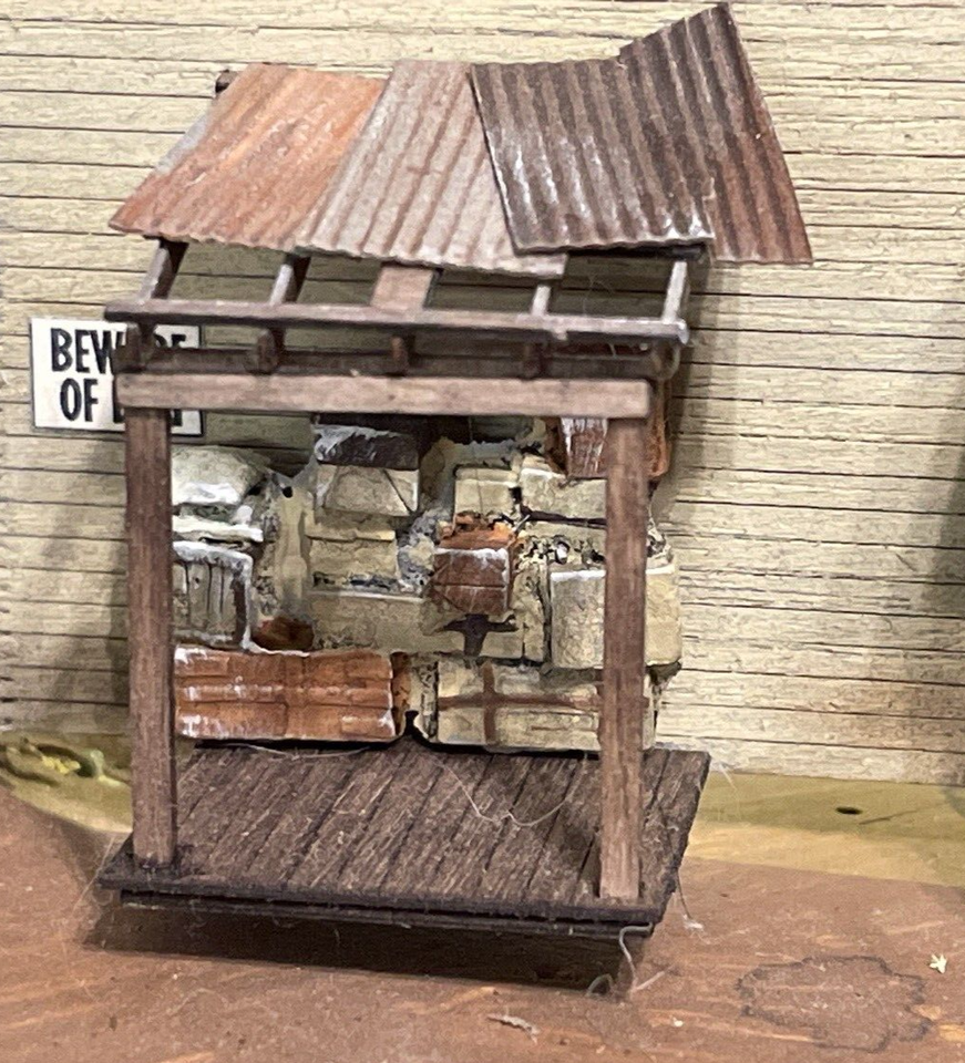 HO Train Model Lighted Built & Weathered HYPER-DETAILED Bull's Salvage ...