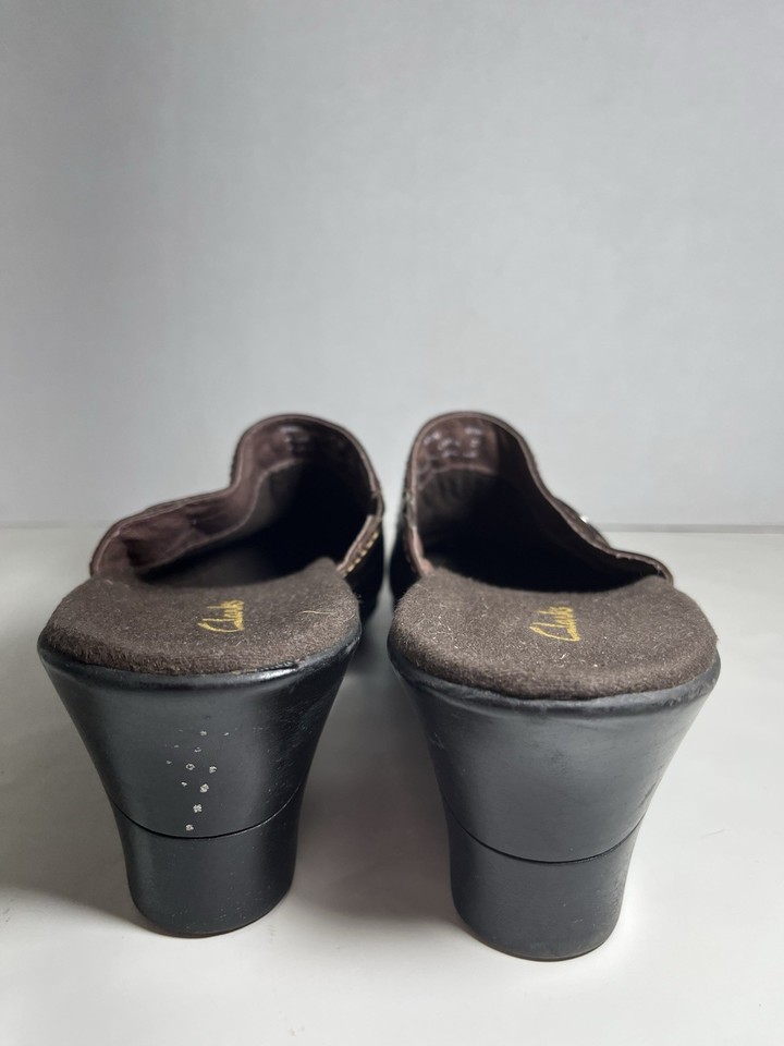 Clarks Leather Slip On Clogs Shoes Womens Size 8.5 Brown Heels Button ...
