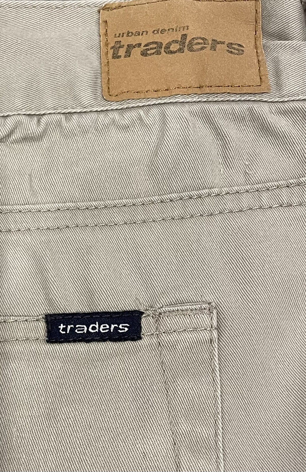 Men’s TRADERS Narrow Leg Beige Work Shorts Size 112 | eBay