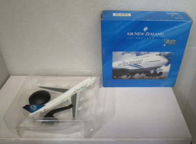 1/500 SCHABAK AIR NEW ZEALAND BOEING 747-400 PLANE #821/79 OLD STOCK ...