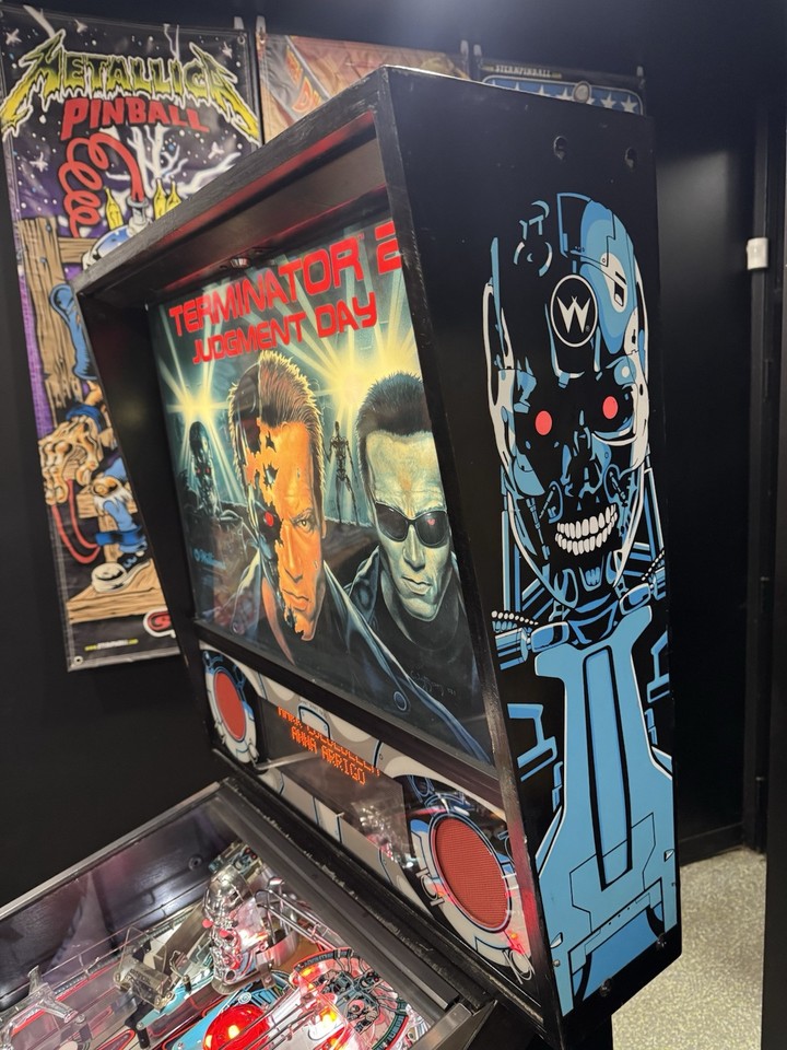 Terminator 2 Pinball Machine Williams 1991 LEDS Free Ship Orange County ...