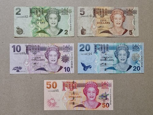 Fiji 2007 - 2012 banknotes Set of 5 queen $2, 5, 10, 20 & 50 dollars ...