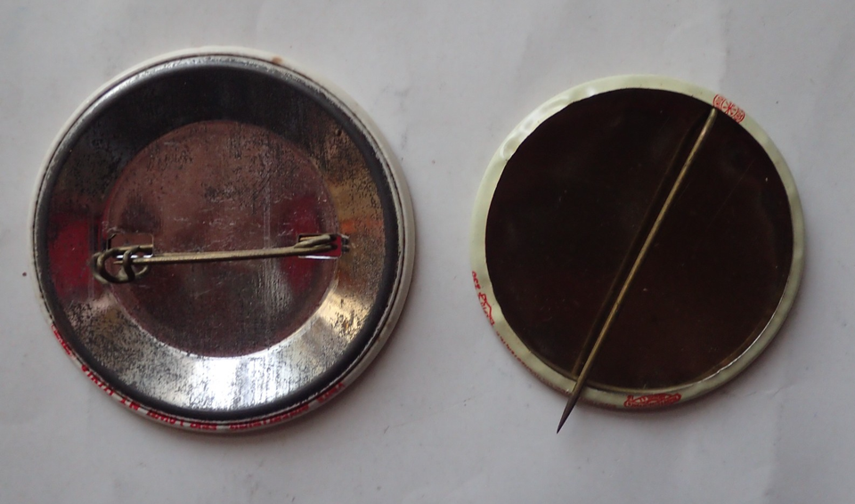 1968 1972 Nixon Agnew Elephant; I am a NIXON volunteer RWB buttons pins ...