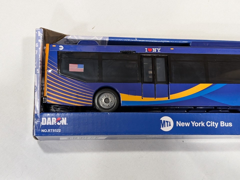 NEW Daron MTA New York City Bus 11 Inch Vehicle with Opening Doors ...