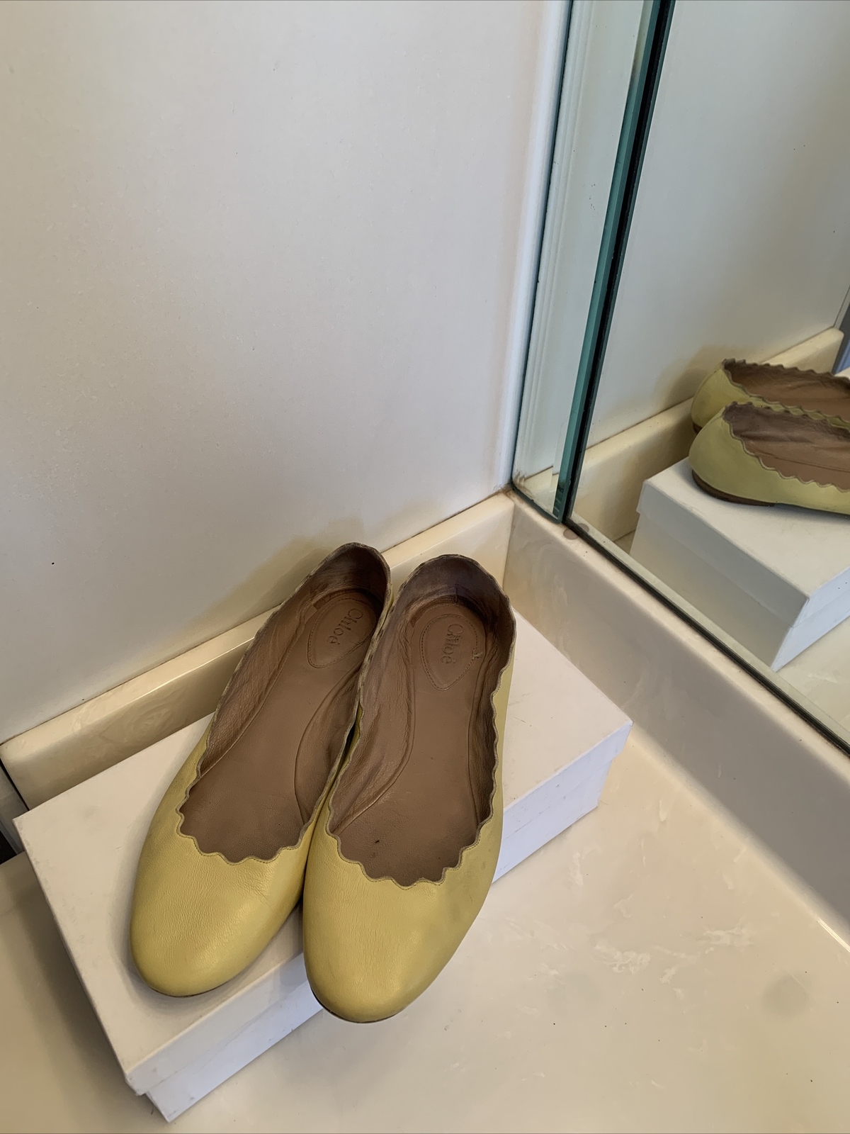 Chloe Womans Flat Leather Lemon Yellow Color Shoes Si… - Gem