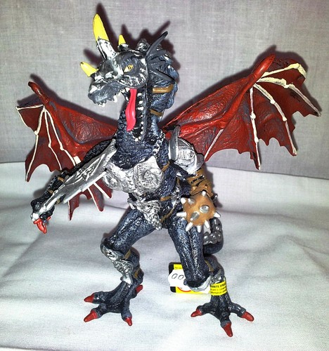 PLASTOY 60243 DRAGON ARMOR BLACK ARMORED DRAGON WITH RED WINGS BLACK ...