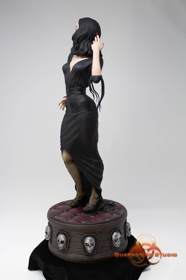 Vampira “Queen of the Ghouls” 1/6th Scale Collectible Statue Unpainted ...