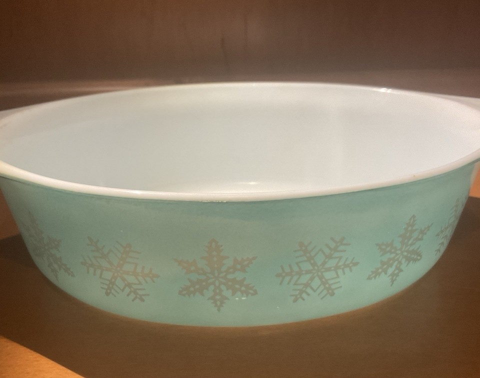 Vintage Pyrex Turquoise and White Snowflake Oval 045 2-1/2 Qt Casserole ...