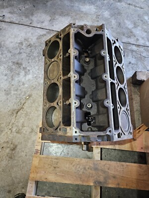 GMC , Chevrolet 5.3L LS Gen III V8 OHV Short Block 12567392 LM7 Needs ...