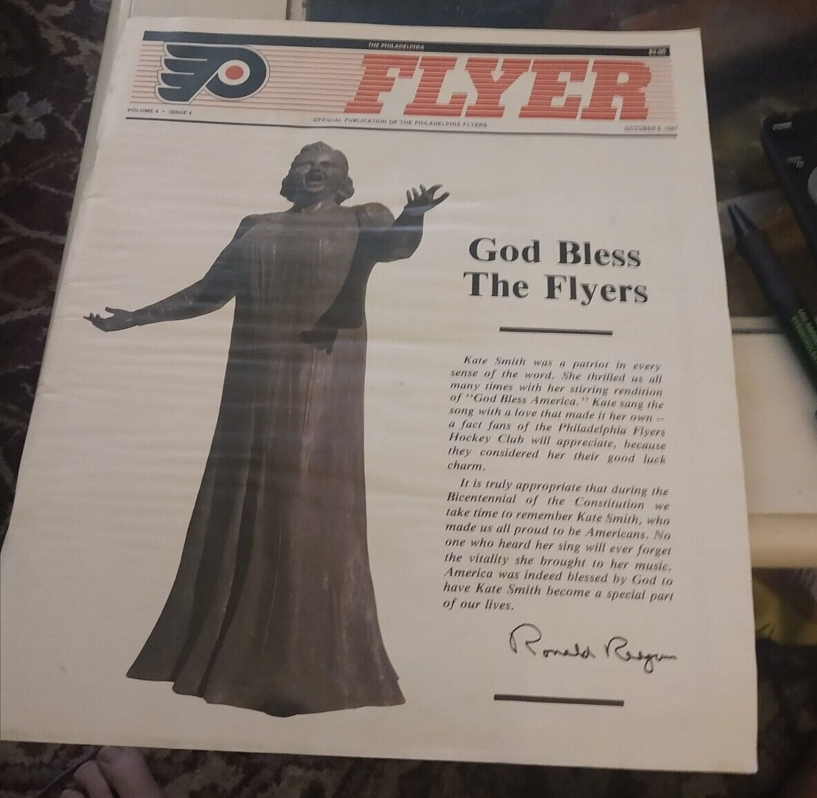 PHILADELPHIA FLYERS Magazine with Kate Smith statue on cover Oct 8th ...