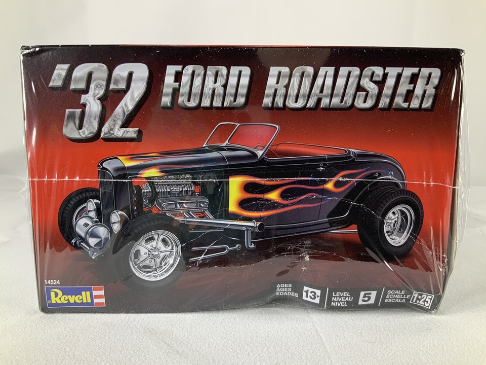 Revell 32 Ford Roadster Hot Rod Street Rod 1:25 model kit 4524 ...