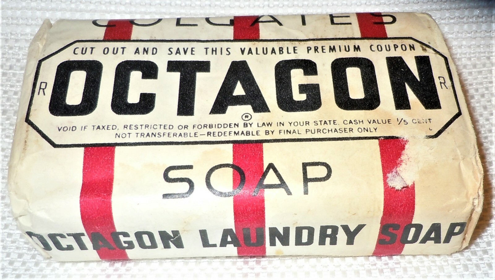 Vintage COLGATE'S OCTAGON Laundry Soap Bar 7 Oz - Colgate-Old Store Ad ...