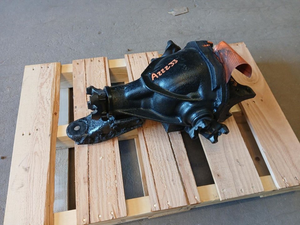 66-79 CORVETTE C3 REAR DIFFERENTIAL CARRIER ASSEMBLY 3.08 RATIO *** | eBay