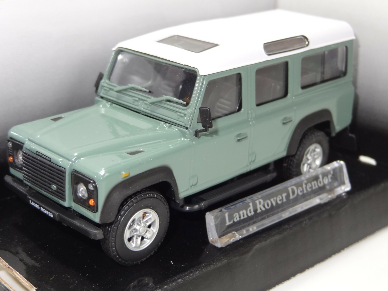 Cararama LAND ROVER DEFENDER (272) 1/43 Boxed | eBay