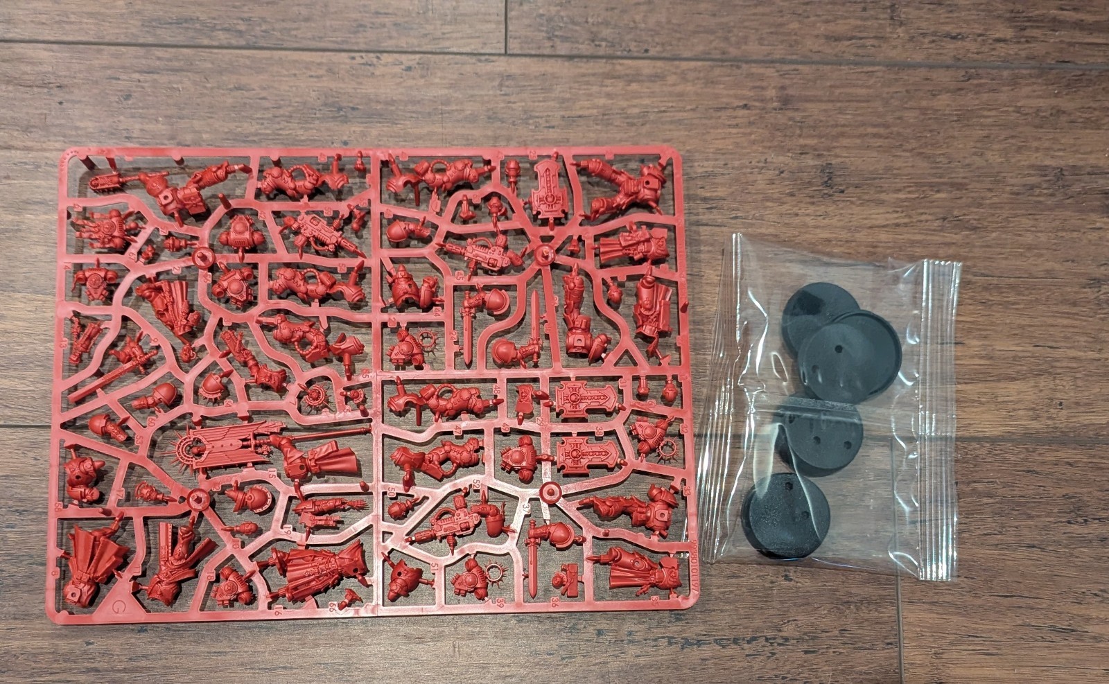 Games Workshop Warhammer 40k Honoured Of The Chapter/Dawn Of War ...