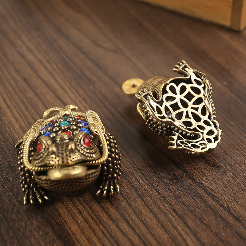 Feng Shui Toad Money LUCKY Fortune Wealth Chinese Golden Frog Toad Coin ...