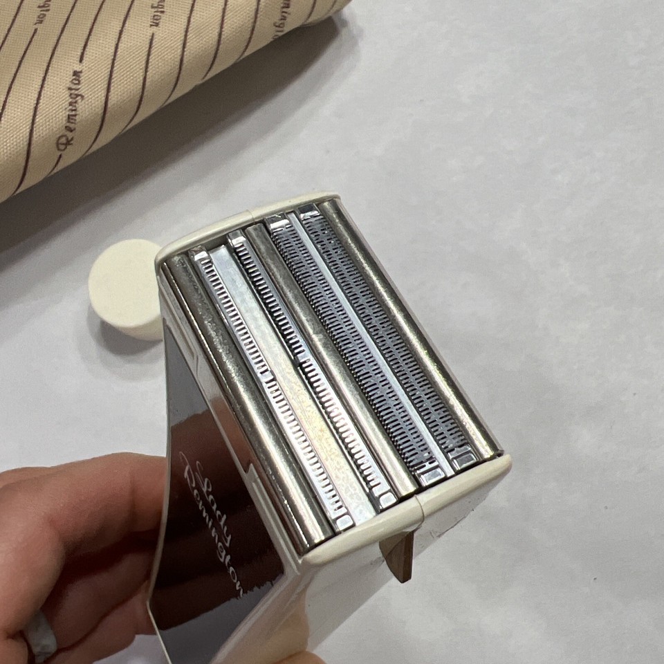 Vintage Lady Remington Electric Shaver Razor Corded 6M2L-1, Bag, Powder ...