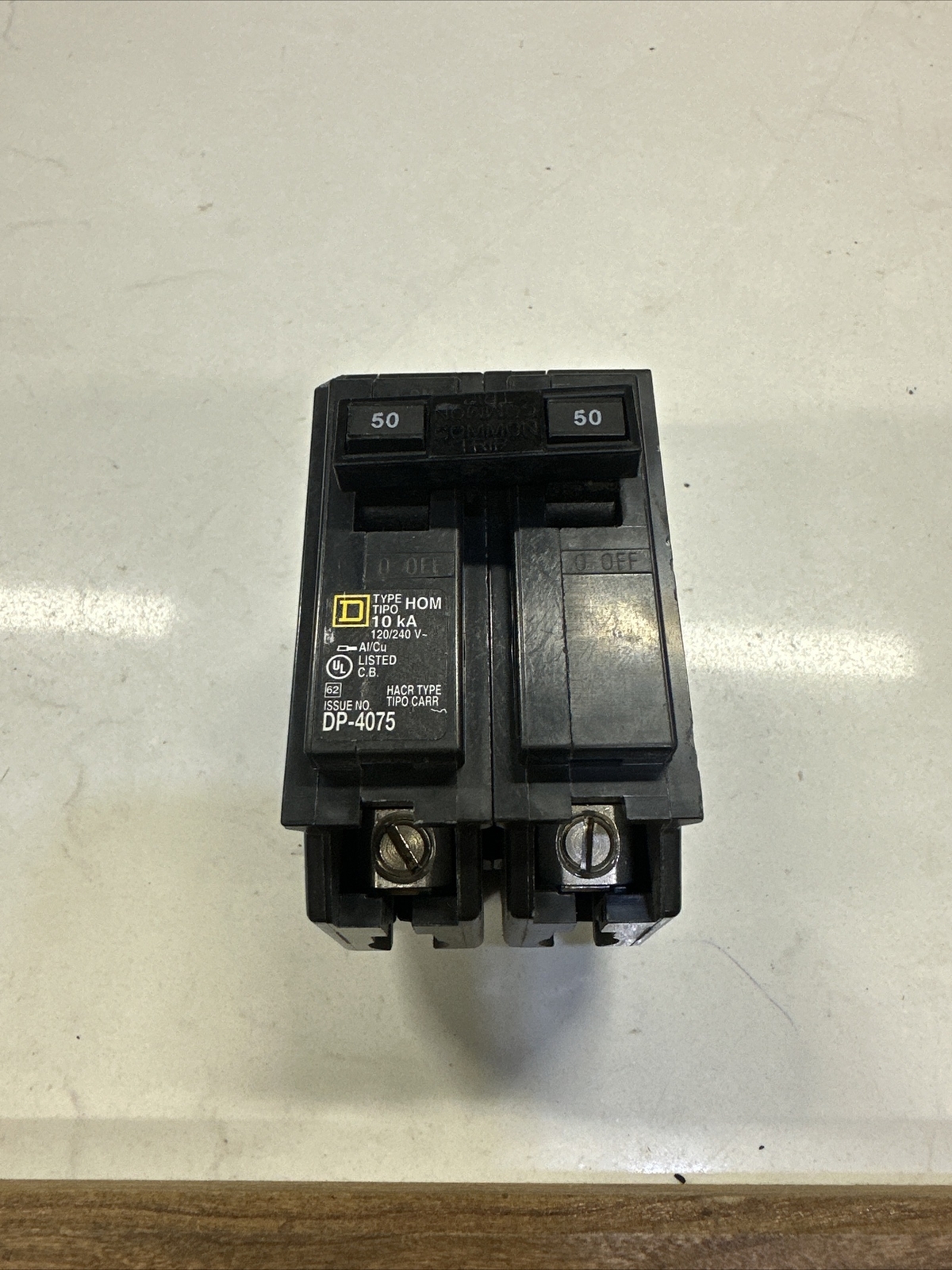 Square D Homeline HOM250 2 Pole 50 Amp 120 240V Plug In Type Circuit ...