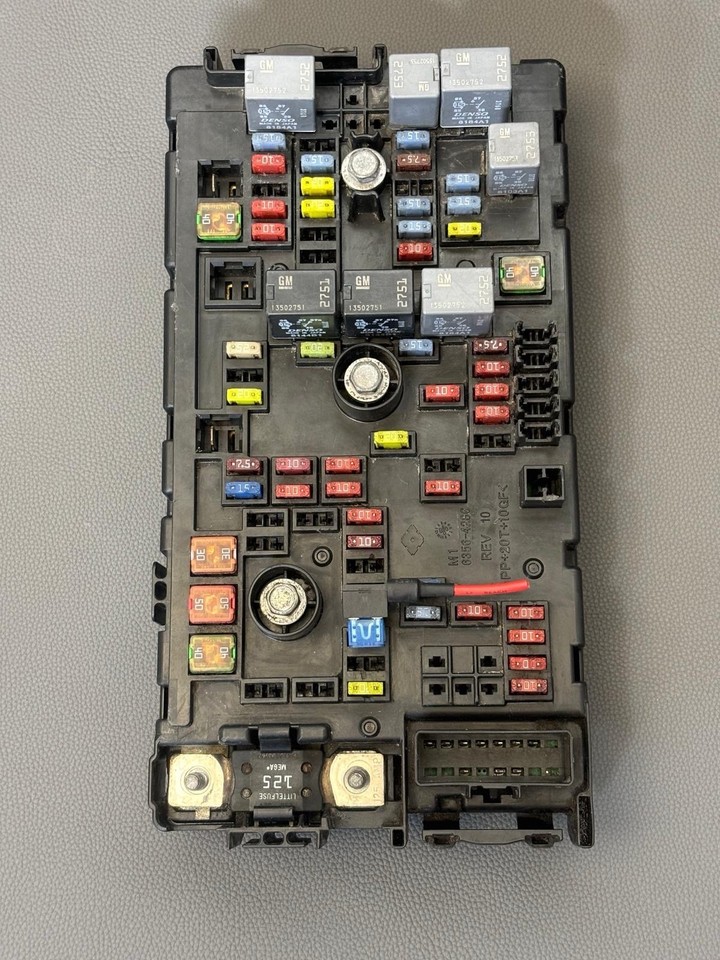 2008-2009 Chevy Express Van 1500 2500 3500 Engine Fuse Box Gas 25888289 ...