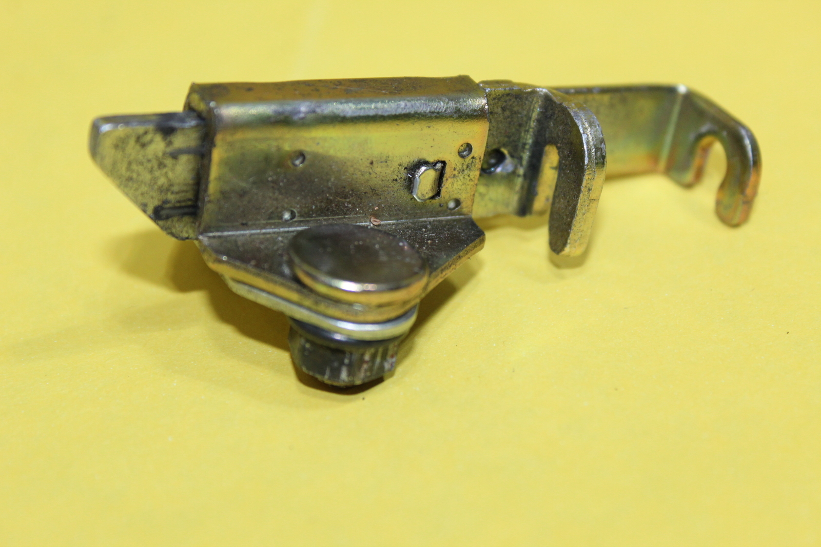 yamaha REAR BACK SEAT LATCH plate connect rear 4BP-24780-00-00 | eBay