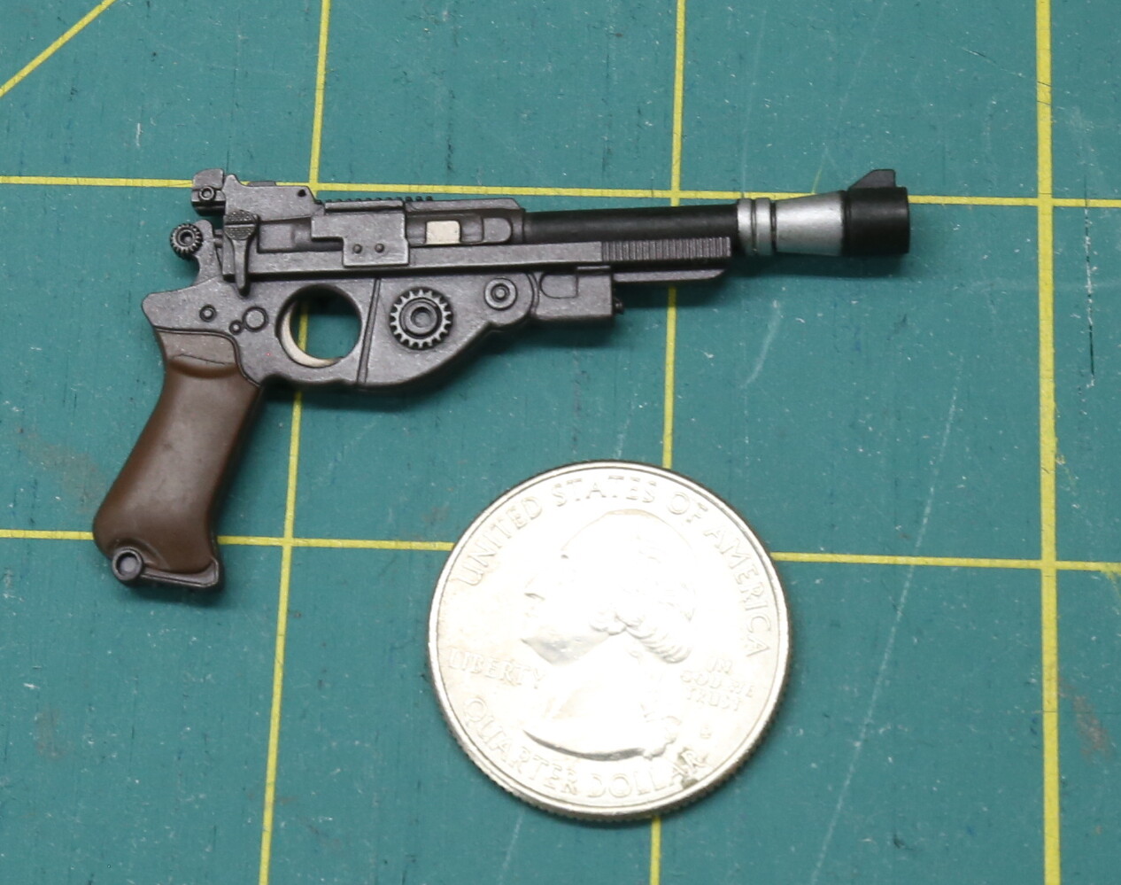 Hot Toys 1/6 TMS014 TMS015 The Mandalorian - Blaster Pistol | eBay ...