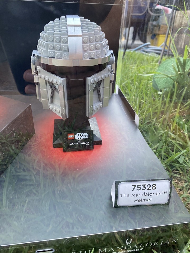 LEGO Target Exclusive Star Wars Helmet Store Display [75276, 75277 ...