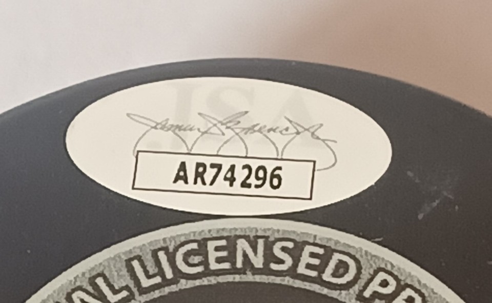 DUSTIN PENNER Signed 2012 Stanley Cup Champions Logo Hockey Puck (JSA ...