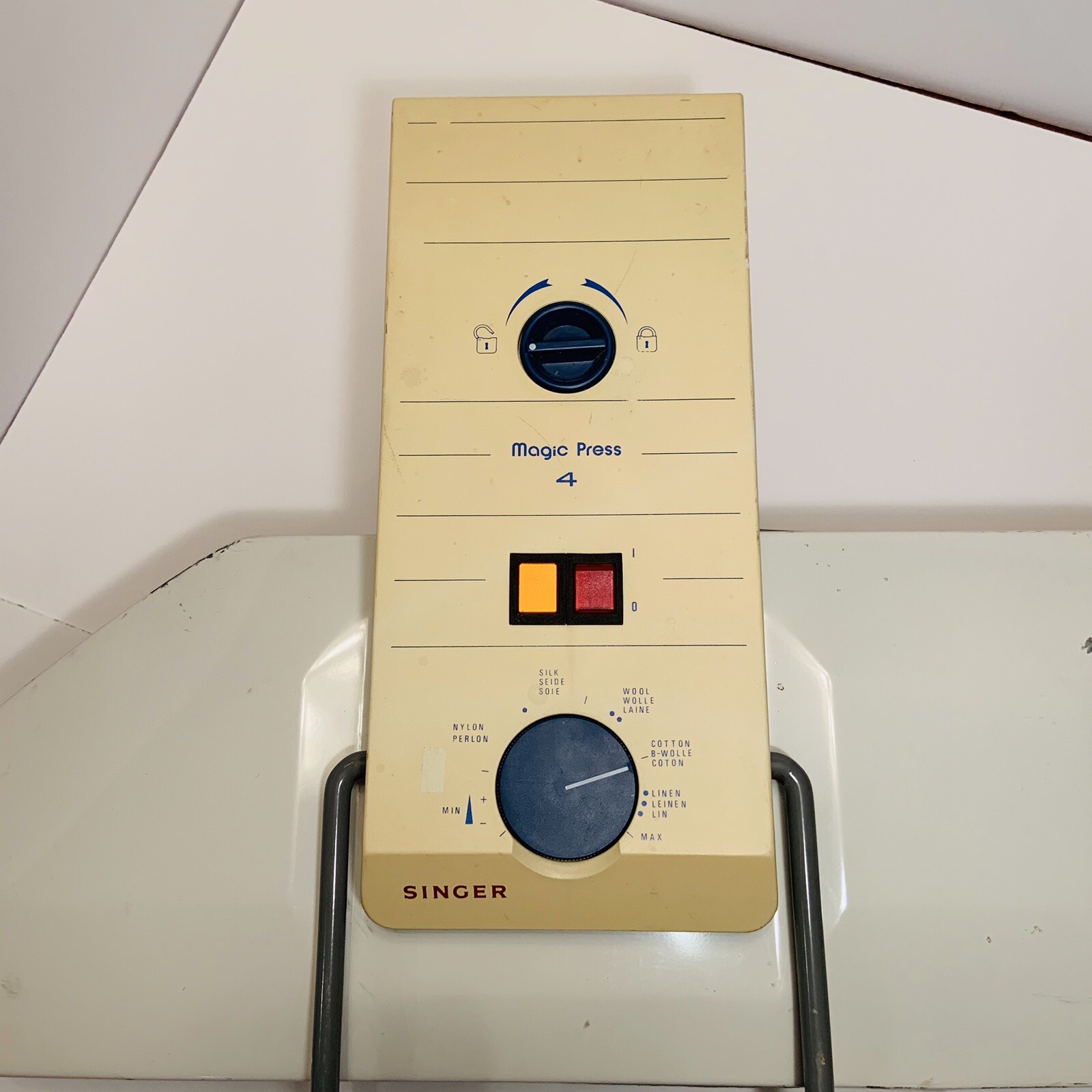 SINGER MP-4 MAGIC PRESS 4 Electric Iron Press - Pants Shirts Quilt Heat ...